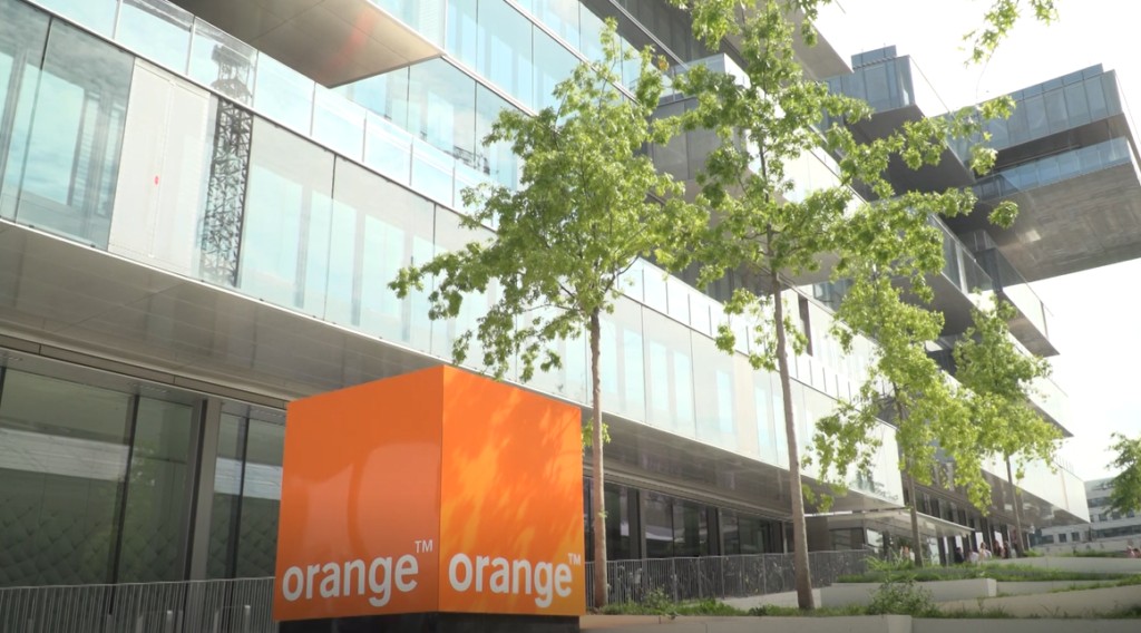 Reportage Orange Bridge - ANews WorkWell